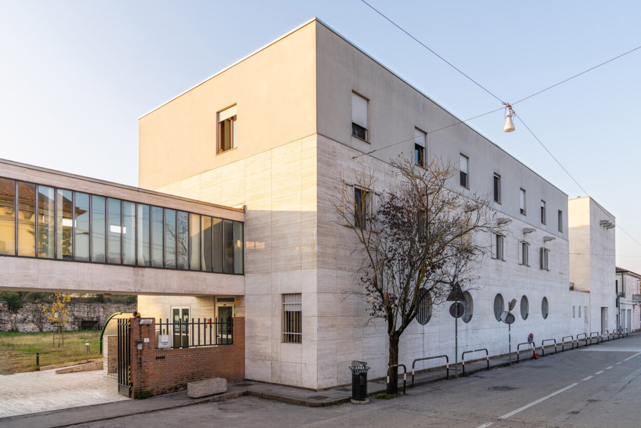 Nievo Residence - ESU Padova EN